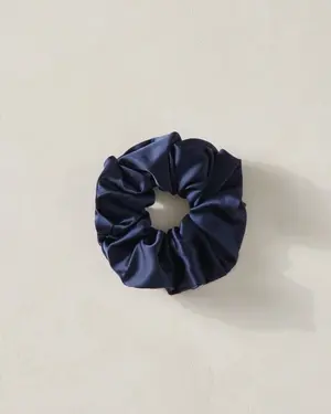 HAVEN WELL WITHIN Washable Silk Scrunchie Navy