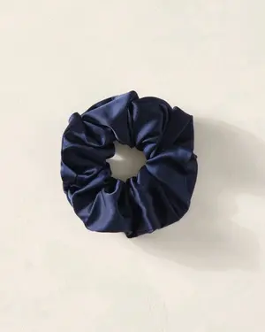 HAVEN WELL WITHIN Washable Silk Scrunchie - Navy