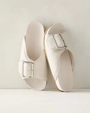 HAVEN WELL WITHIN Leather Buckle Slides