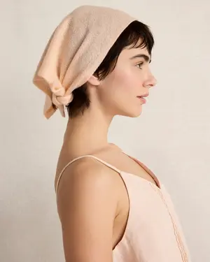 HAVEN WELL WITHIN Merino Wool And Cashmere Triangle Scarf - Carnation