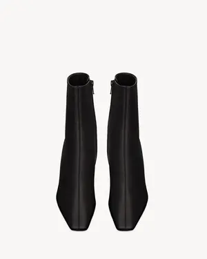 Saint Laurent Jill Ankle Boots In Smooth Leather - Black