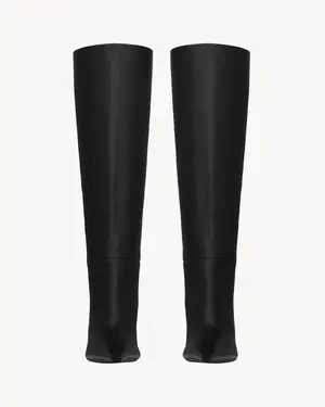 Saint Laurent Victoire Boots In Smooth Leather