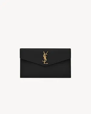 Saint Laurent Cassandre Pouch In Grain De Poudre Leather - Black