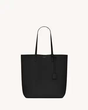 Saint Laurent East/west Shopping Tote In Leather With Cassandre Charm - Black