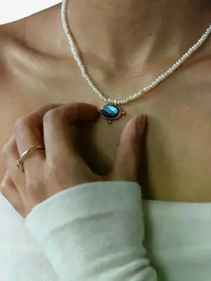 OTTOMAN HANDS Sorel Pearl And Labradorite Necklace
