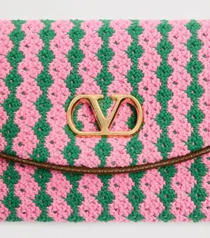 Valentino Garavani Small Crochet Shoulder Bag - Pink