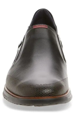 FLUCHOS Fenix Embossed Round Toe Loafer