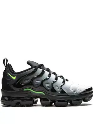 Nike Vapormax Plus Sneakers