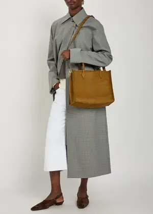 METIER Métier Chameleon 30 Nubuck Tote Bag - Tan