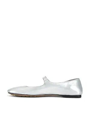 Bottega Veneta Lucy Ballerina Flat In Metallic - Silver