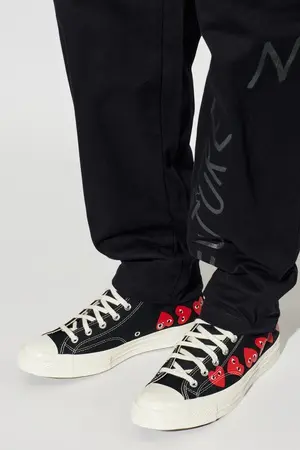 Play Comme Des Garcon X Converse Low Top Sneakers - Black