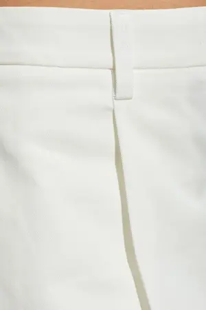 Matteau Bermuda Shorts With Pockets - White