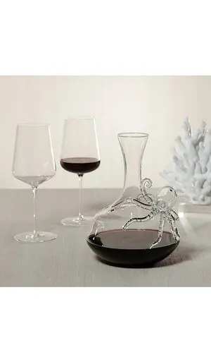 The Favorites Octopus Wine Decanter In Neutral