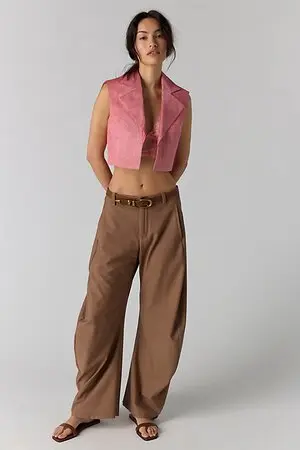 UNDERSTATED LEATHER Cropped Vest