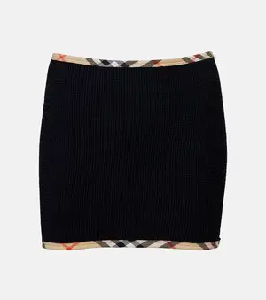 Burberry Burberry Red Devyn Beach Cover-Up Set Black