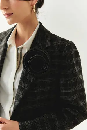 EXQUISE Plaid Blazer With Shirt Collar