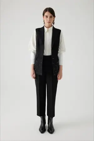 EXQUISE Aretha Embroidered Vest