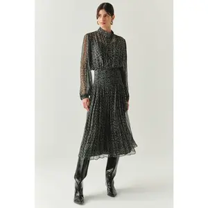 EXQUISE Vada Pleated Midi Skirt