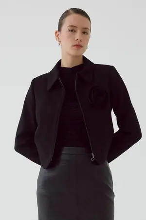 EXQUISE Rose Embellished Zip-up Jacket