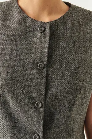 EXQUISE Sleeveless Vest With Crew Neck