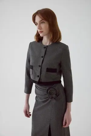 EXQUISE Amias Cropped Jacket