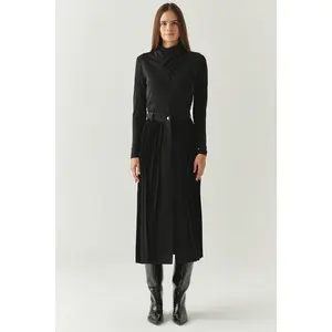 EXQUISE Florence Pleated Midi Skirt