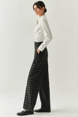 EXQUISE Emiliana Pocketed Plaid Wide Leg Pants