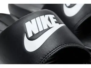 Nike Victori One Slides - Black