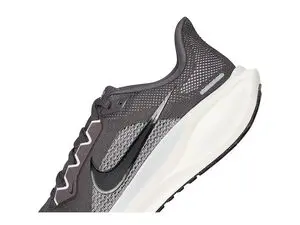 Nike Pegasus 41 Athletic Sneakers - Gray