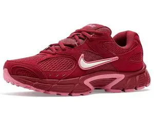 Nike V5 Rnr Athletic Sneakers - Red