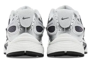 Nike V5 Rnr Sneakers - Silver