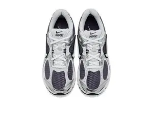 Nike V5 Rnr Sneakers - Silver