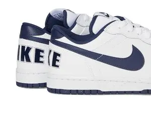 Nike Low Top Sneakers - Navy