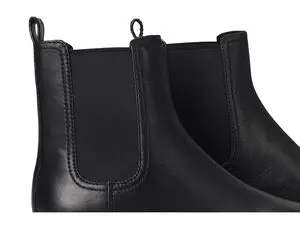 Vince Pinecrest Ii Chelsea Lug Sole Boots - Black