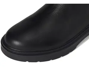 Vince Pinecrest Ii Chelsea Lug Sole Boots - Black