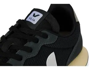 VEJA Rio Branco Ii Lace-up Sneakers - Black