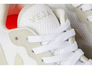 VEJA Venturi Ii Lace-up Sneakers - Bone
