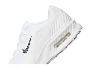 Nike Max Bia Low Top Sneakers - Black