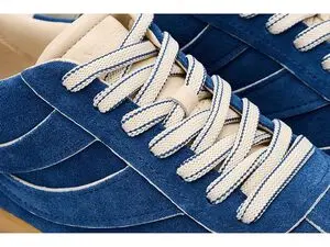 Vince Oasis Edge Paint-w Lace-up Shoes In Suede - Blue