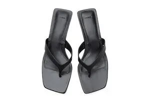 Vince San Juan Jelly Thong Sandals With Kitten Heel - Black
