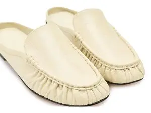 Vince Tevin Mule Clogs - Beige