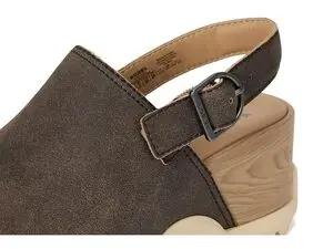 Sorel Roam'n Clog Rvt With Rivet Details And Adjustable Ankle Strap