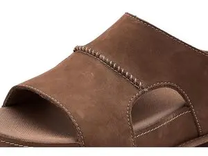 UGG Goldenstar Hi Artistitch Sandals - Tan