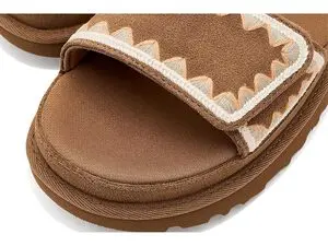 UGG Goldenstar Artistitch Sandals - Brown