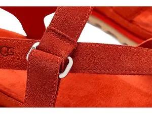 UGG Goldengaze Toe Post Sandals - Red