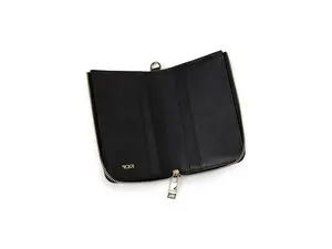 Tumi Passport Case Findings /gold