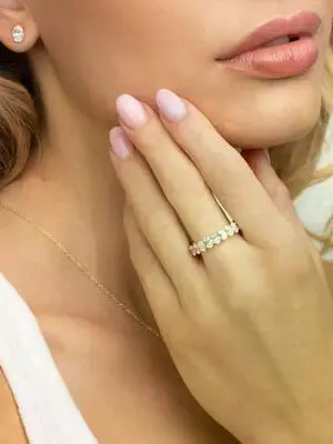 VEYNOU 18kt Yellow Oval-cut Diamond Eternity Ring