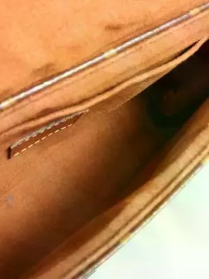 LOUIS VUITTON Locky Bb Monogram Shoulder Bag - Brown