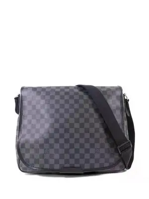 LOUIS VUITTON Gm Damier Graphite Daniel Shoulder Bag - Black