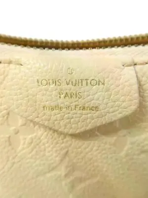 LOUIS VUITTON Easy Pouch Shoulder Bag